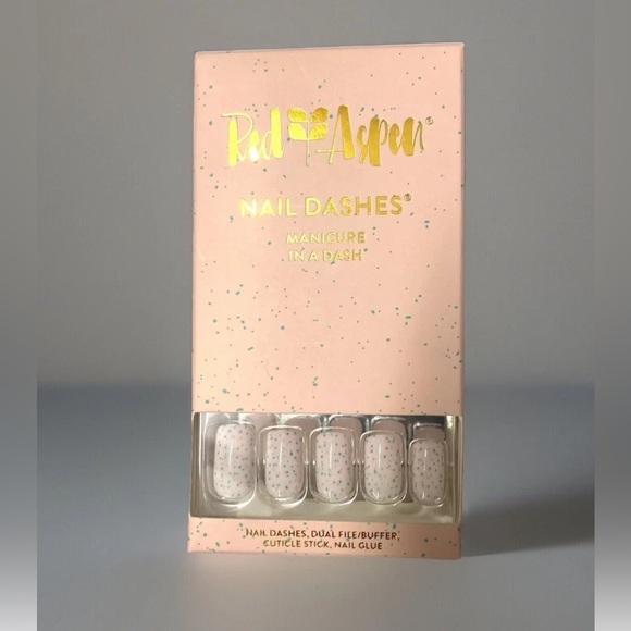 Red Aspen | Makeup | Red Aspen Presson Nails Medium Square Sweet Tooth ...
